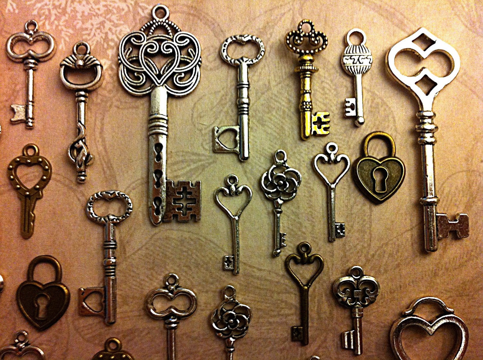 124 New Skeleton Keys Bulk Beads Necklace Charms Wedding - Etsy