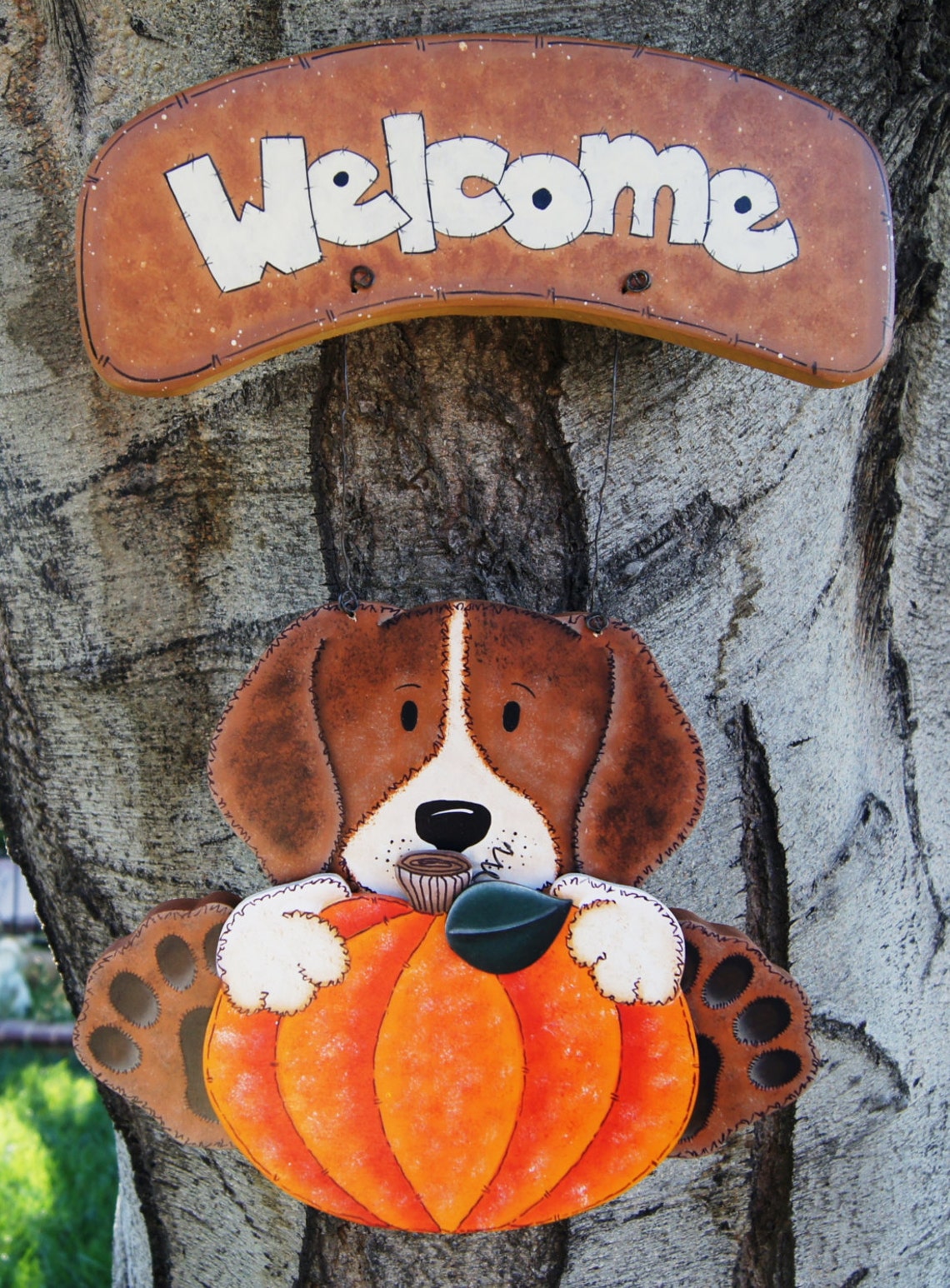 Hanging Beagle With Welcome Sign - Interchangeable - Wood Seasonal Sign ...
