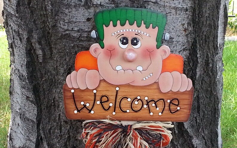 Welcome Frankie Wood Halloween Yard Art Decoration - Frankenstein Sign ...