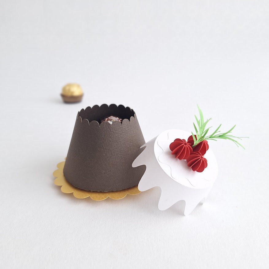 Christmas Pudding Gift Box / Treat Box / Table Decoration - Etsy