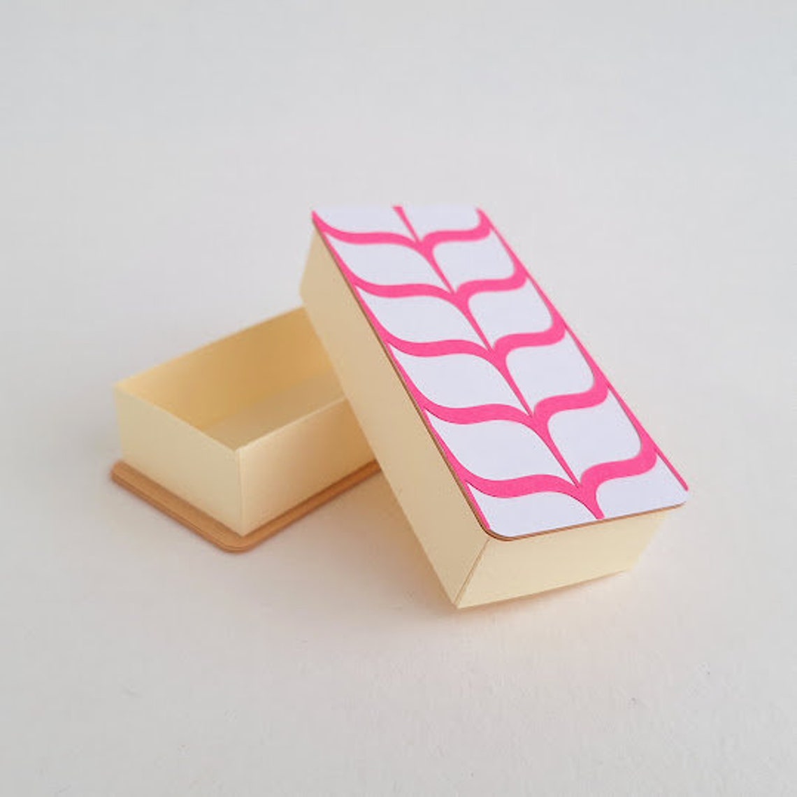 Bakewell Tart Gift Box SVG Cut File: DIY Wedding Favor (digital ...