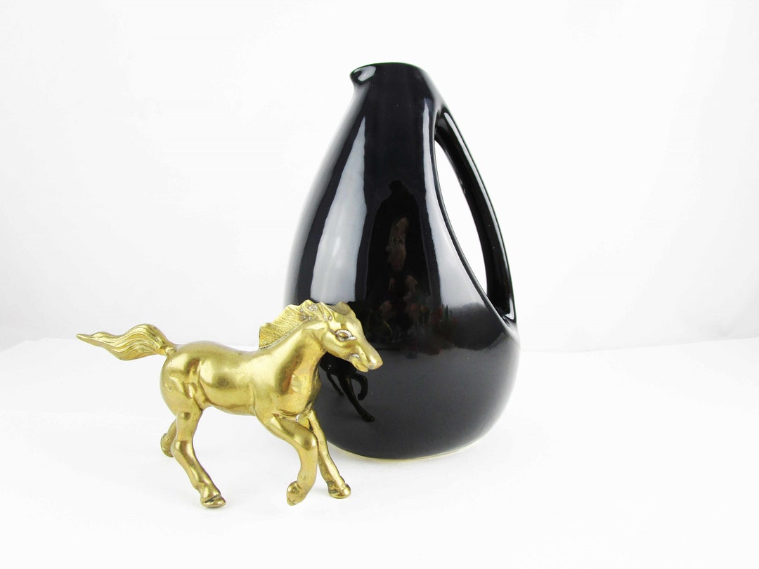 Black Pitcher - 'kenwood' - High Gloss Black Pitcher - Modernist Look ...
