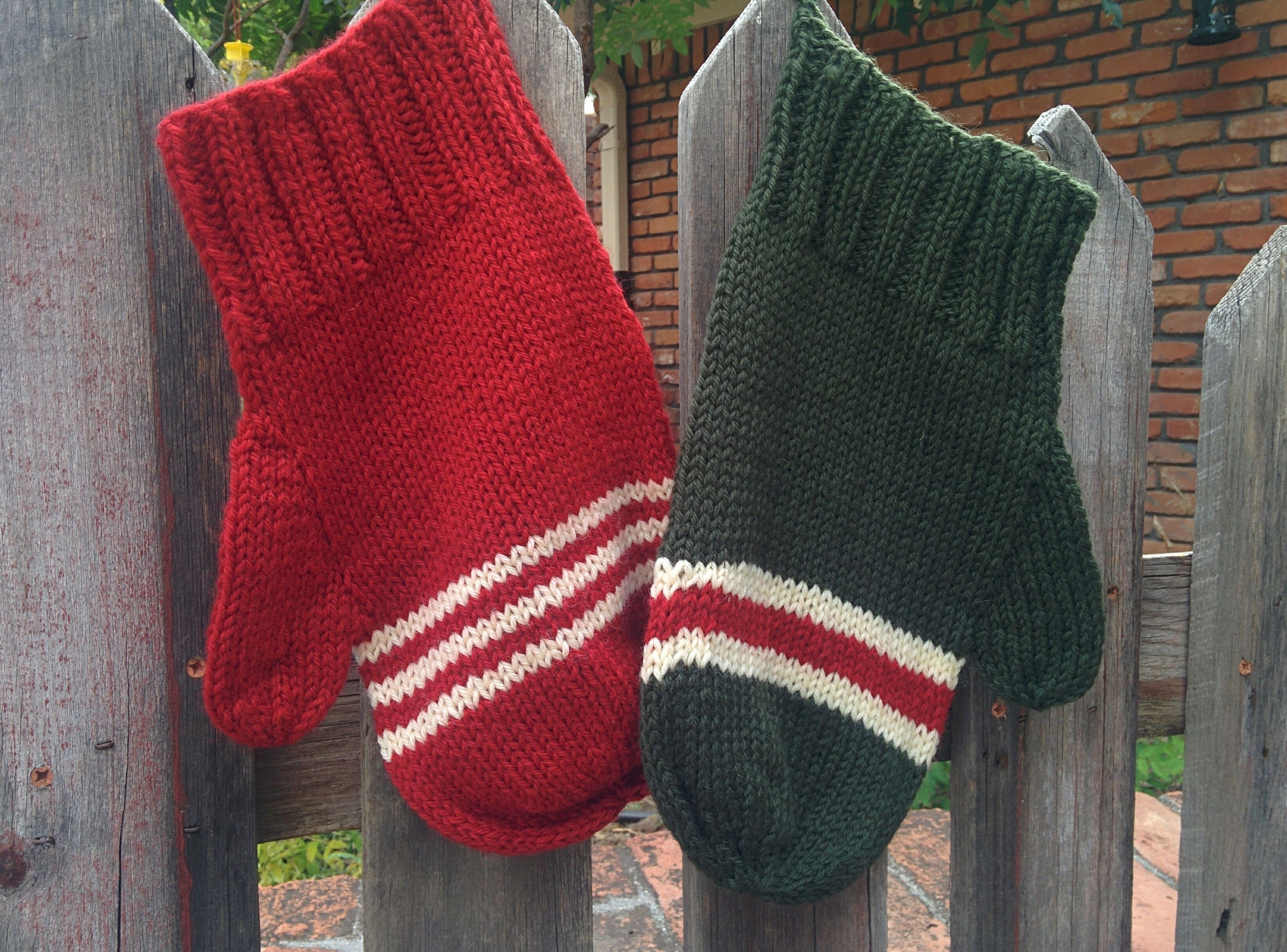 Oversized Knitted Christmas Mitten Pattern - Etsy