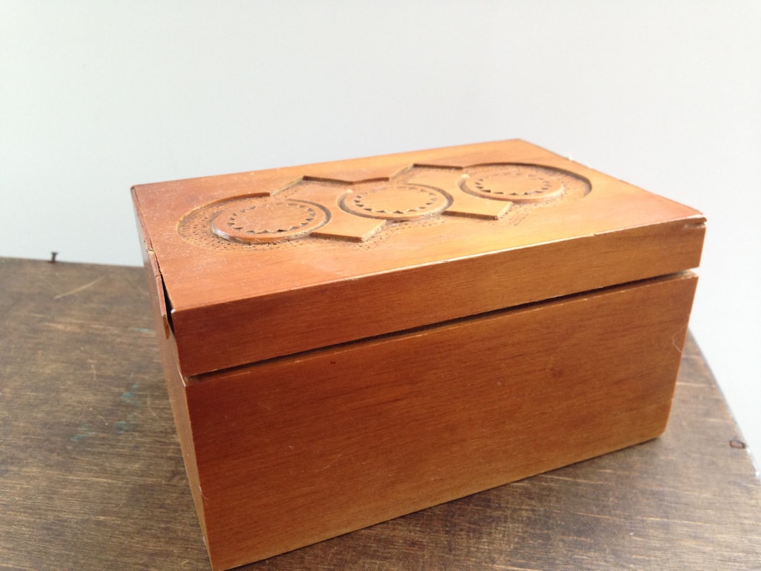 Vintage Engraved Wooden Box Rustic Wooden Box Lidded Storage Box Wooden ...