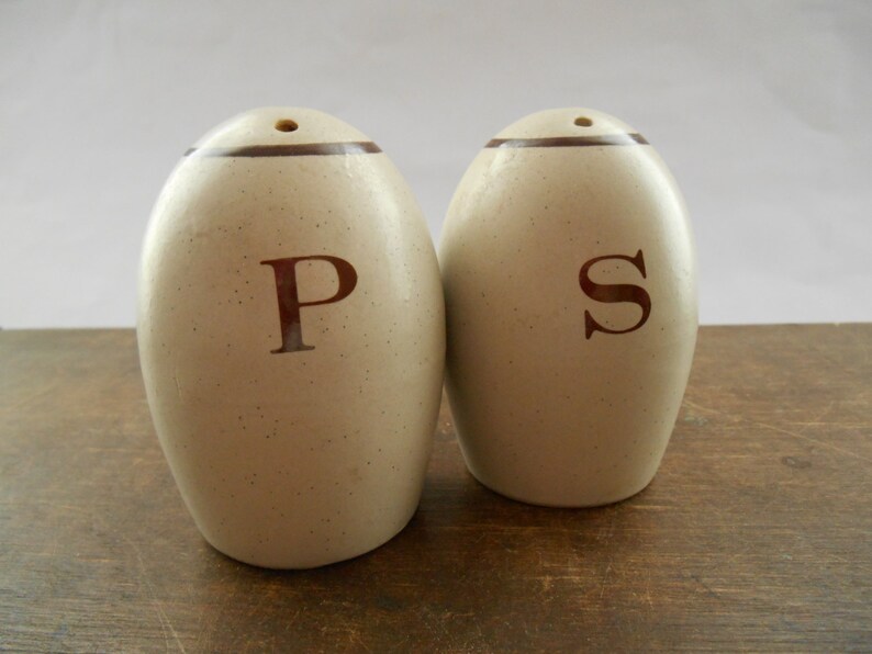 Vintage Salt and Pepper Shakers Set Beige Red Salt Pepper Shakers With ...