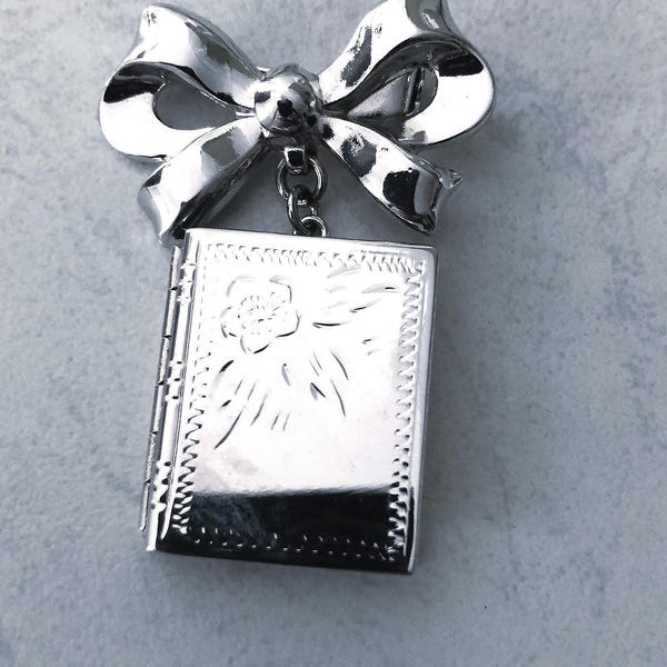 Vintage Coro Locket - Etsy