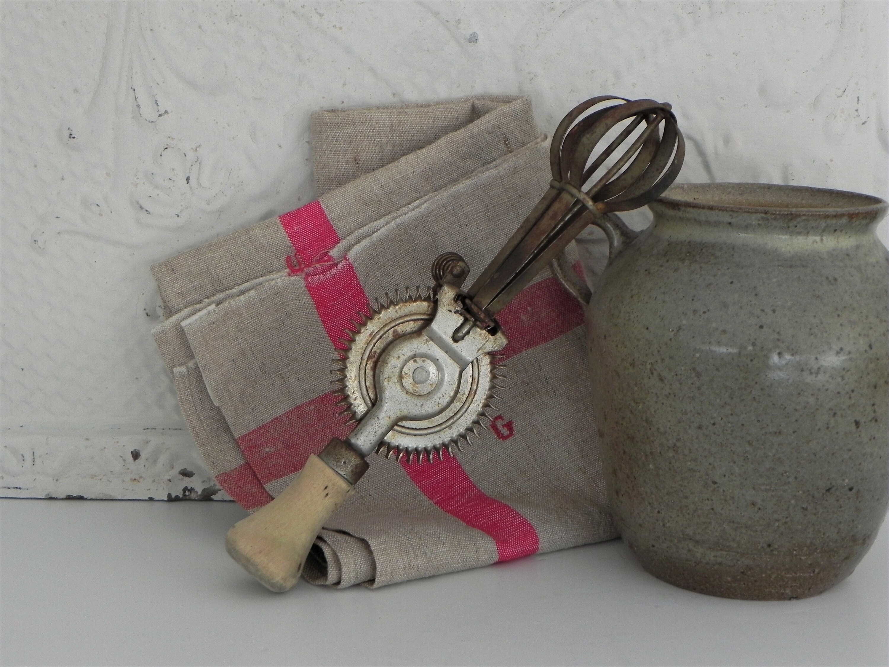 ANTIQUE // French Farmhouse Hand Mixer // Rustic 1920s Egg - Etsy