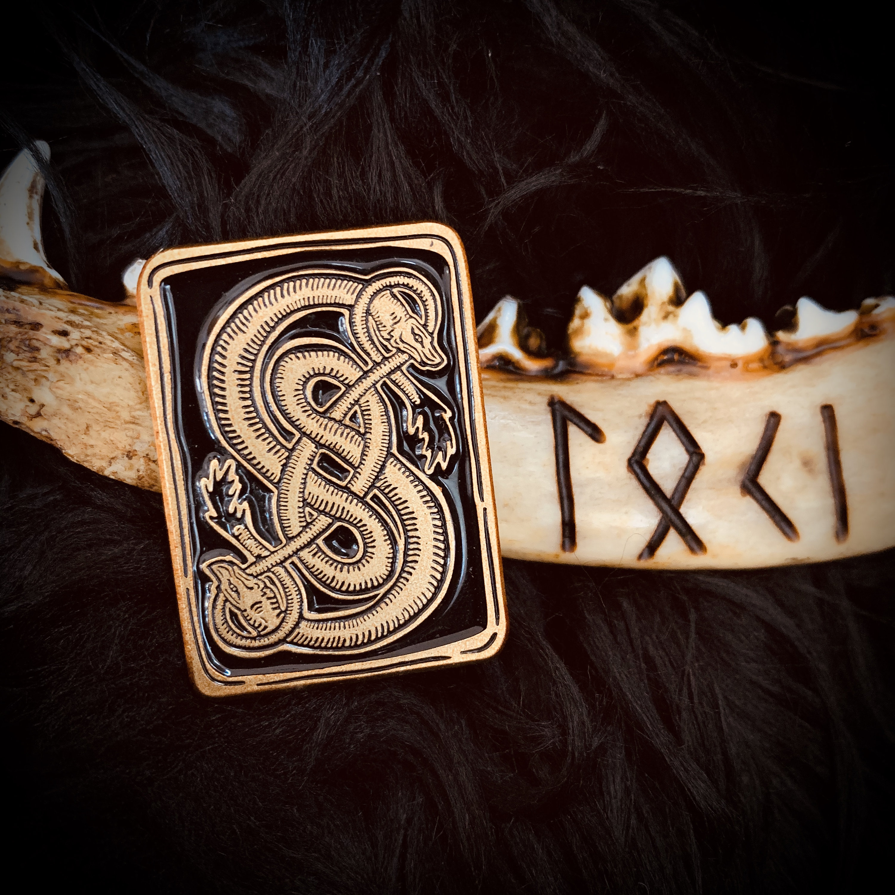 Sigil of Loki Trickster's Knot Hard Enamel Pin | Etsy