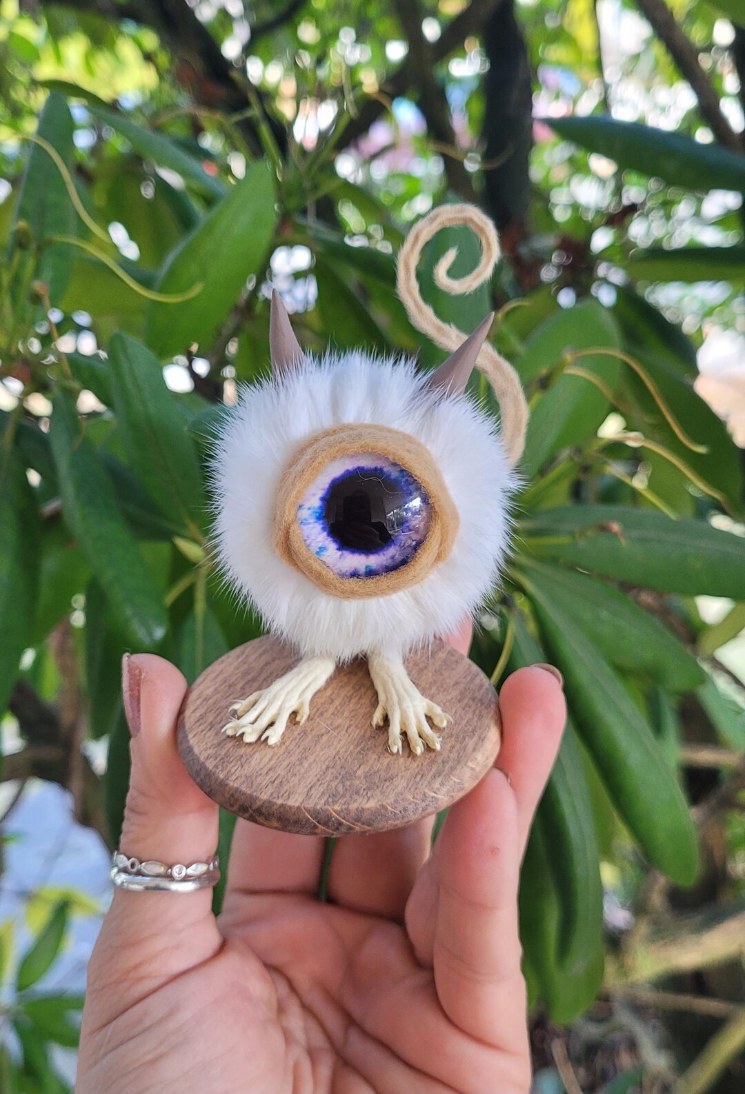 White Wonder Optopod, Fantasy Taxidermy, Cute Taxidermy, Funny ...