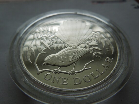 Collectibles Coins & Money New Zealand 1975 Or 1980 Coin Set Souvenir Wellington Royal Mint One ...