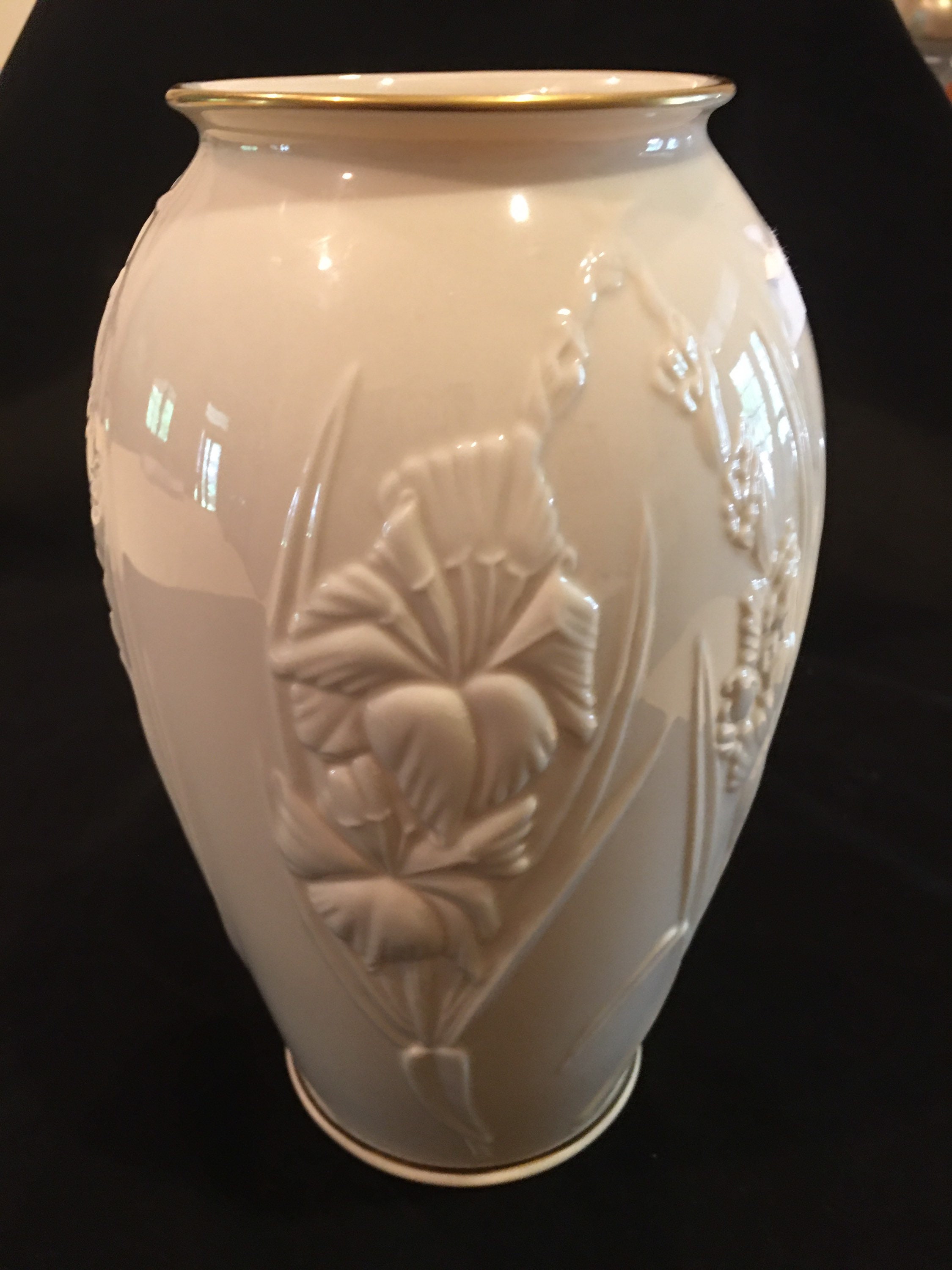 9 Lenox Vase | Masterpiece Collection Pattern | Vintage Cream Porcelain ...