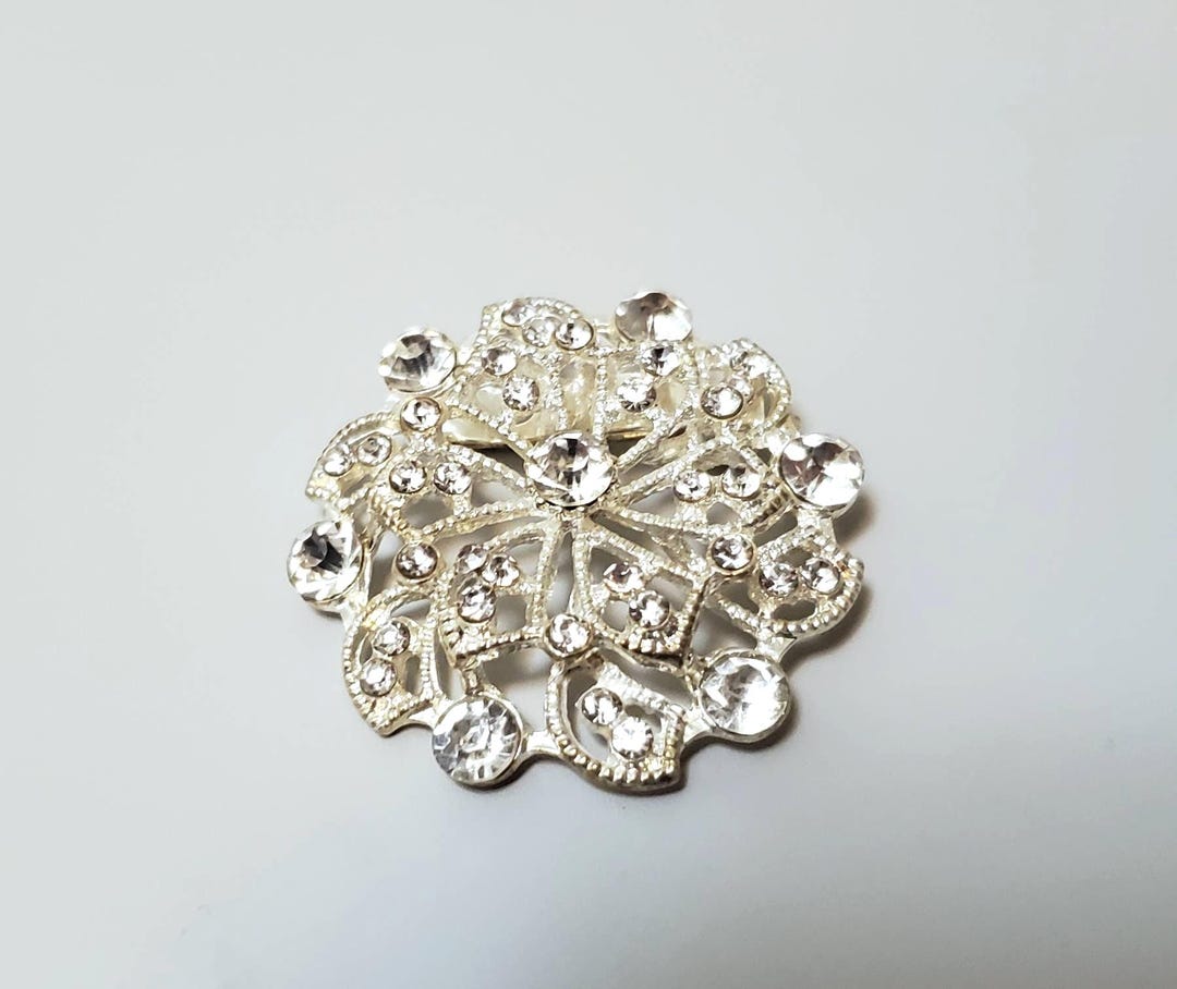 Vintage Midcentury White Brooch - Etsy