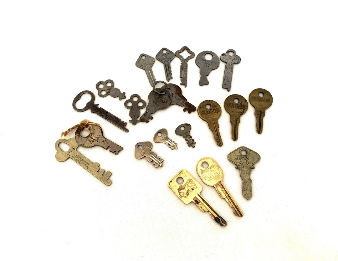 Vintage Eagle Flat Lock Keys, Hudson, Star GM, Ford, Springer, Cheney ...
