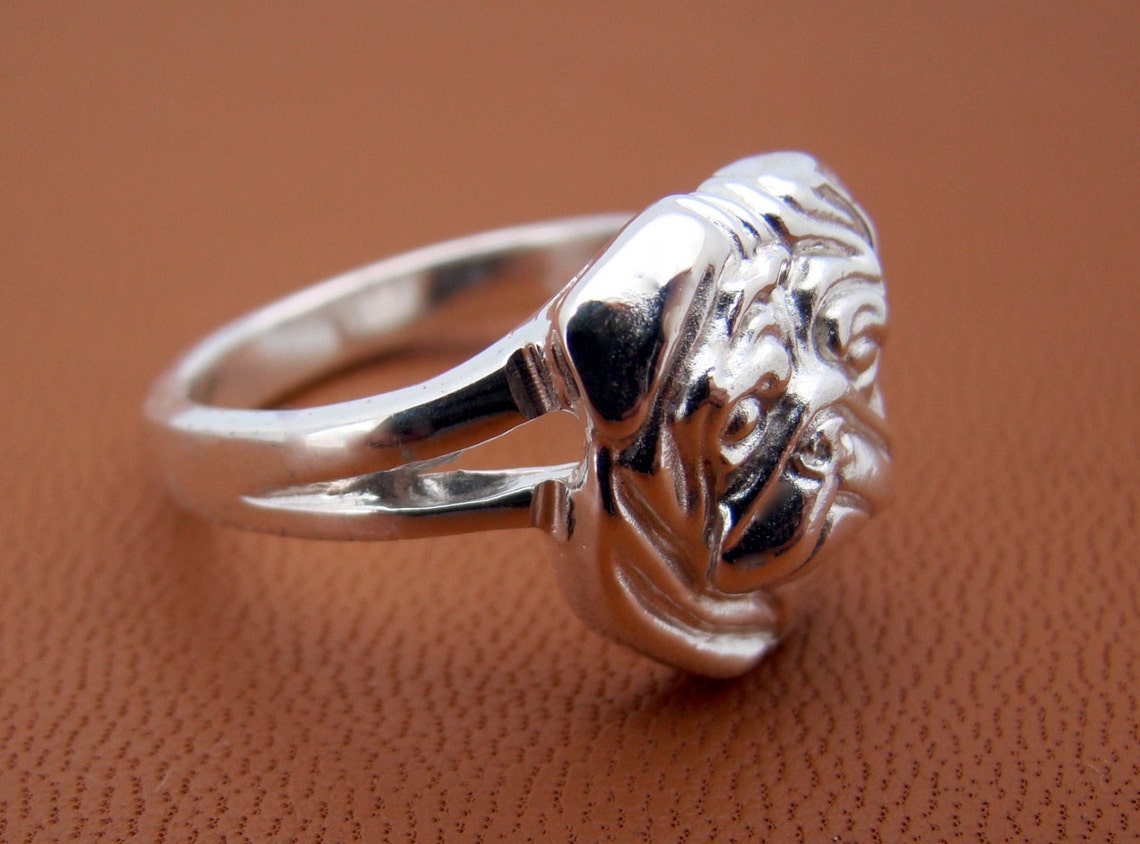Small Sterling Silver Pug Head Study Ring | Etsy