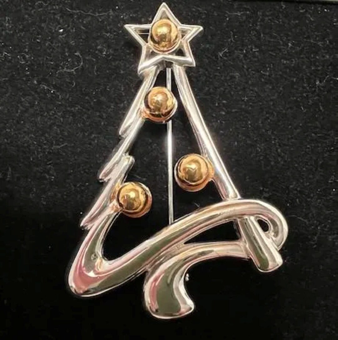 Vintage MONET Classic Christmas Tree Brooch! Perfect Holiday Accessory ...