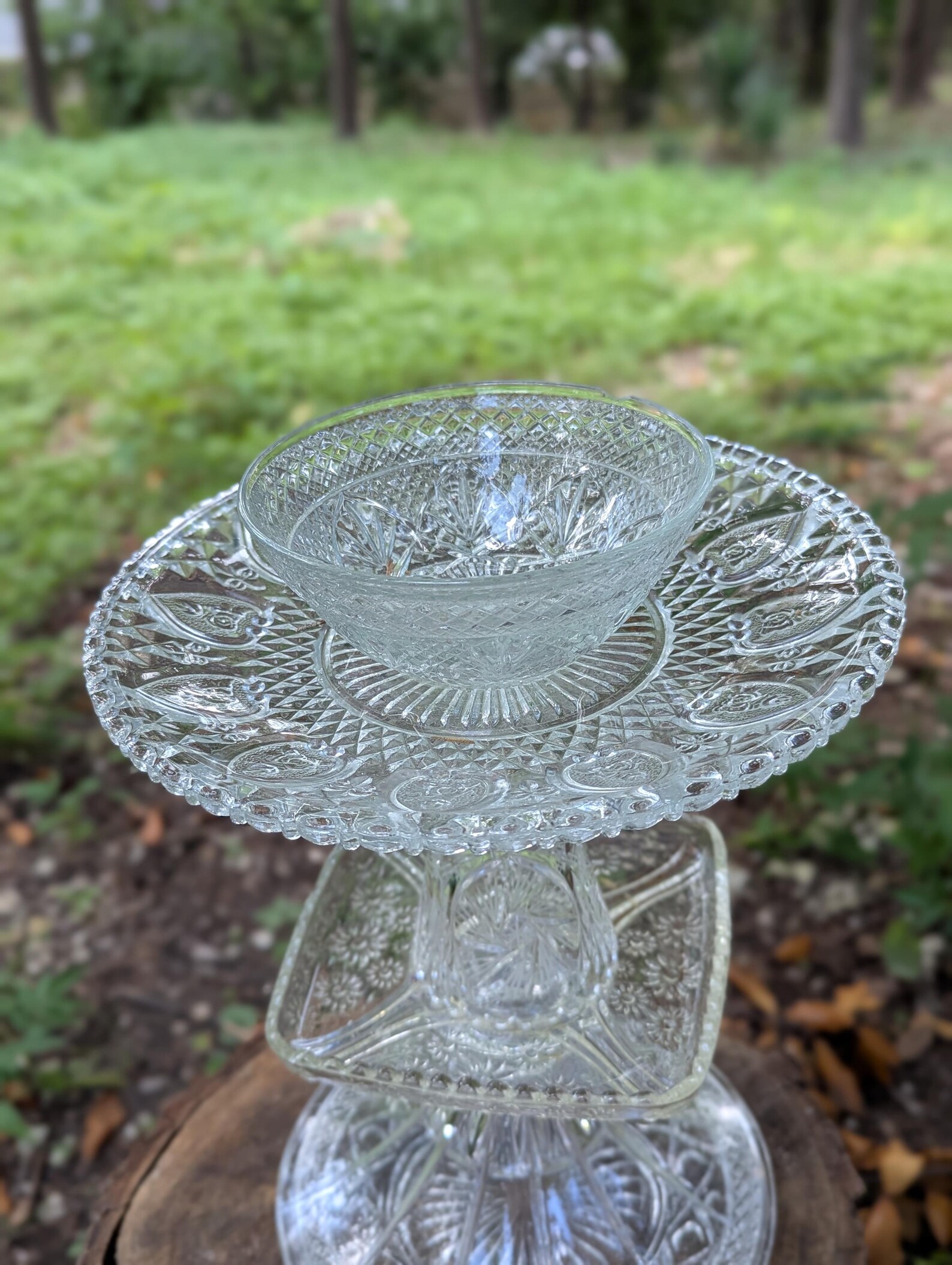 ANTIQUE CRYSTAL Bird Bath, Totem, Bird Feeder, Center Piece, Side Table ...