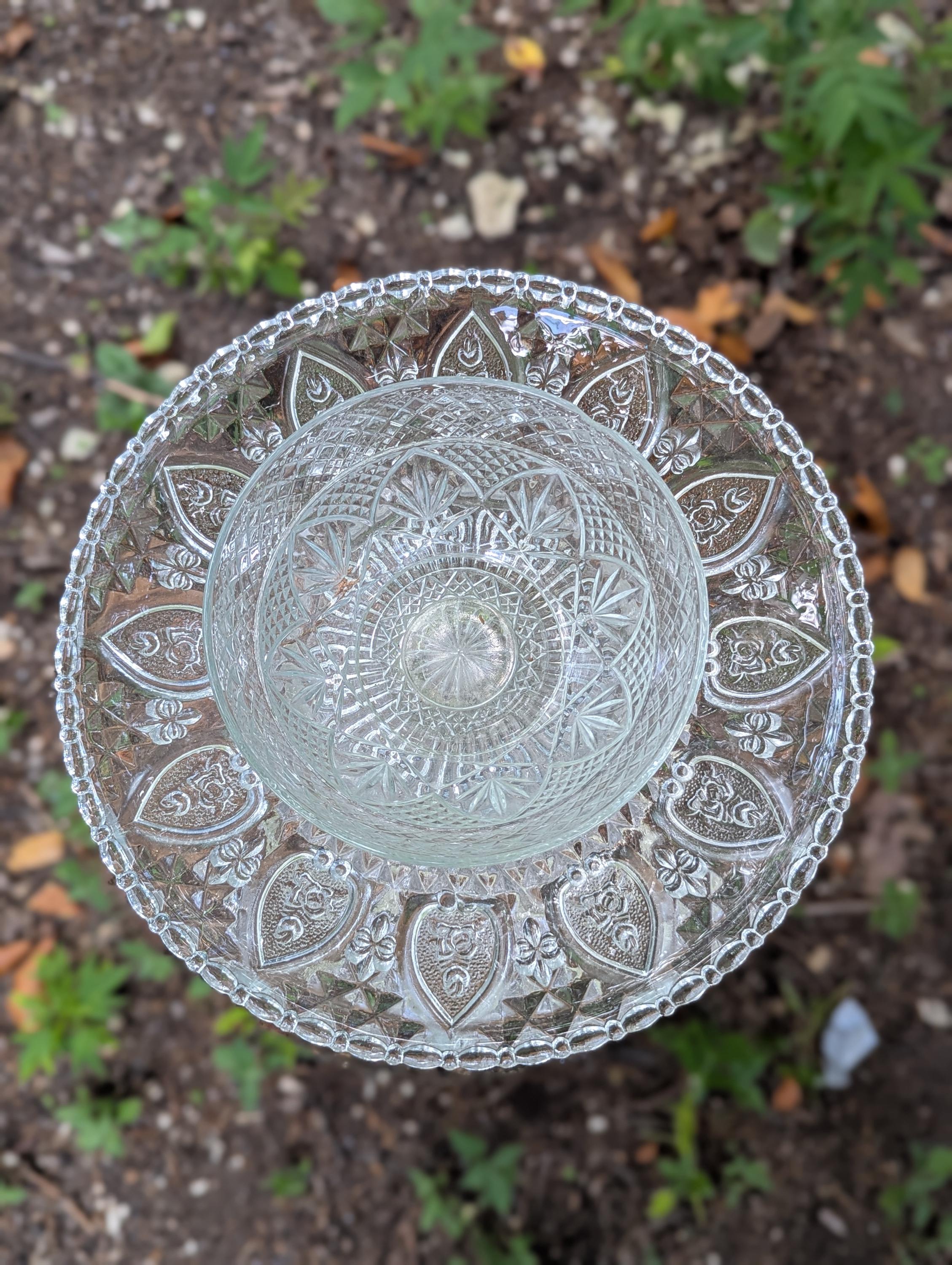 ANTIQUE CRYSTAL Bird Bath, Totem, Bird Feeder, Center Piece, Side Table ...