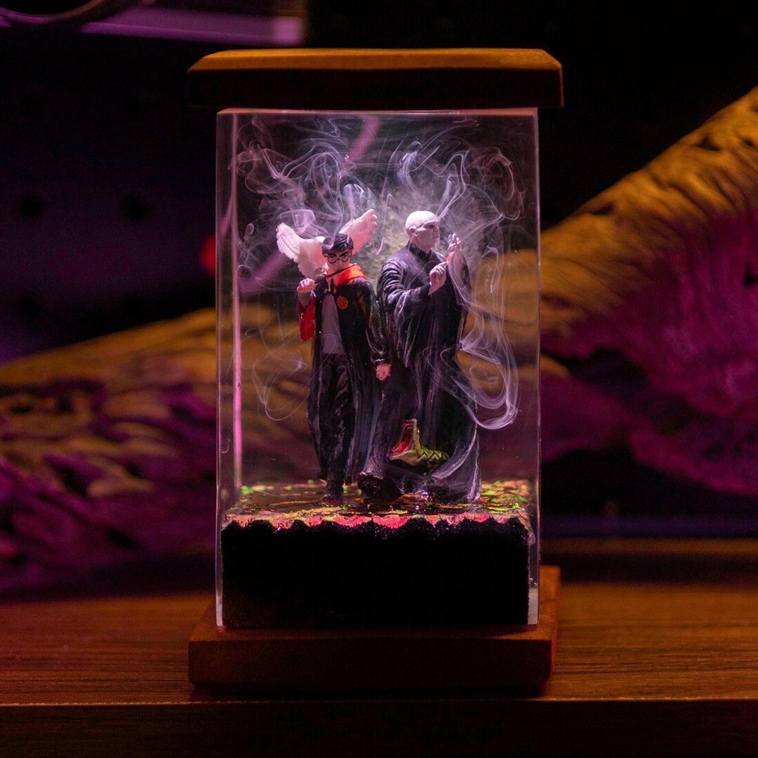 Harry Potter Vs Voldemort Resin Lamp – Handcrafted Magical Duel Night ...