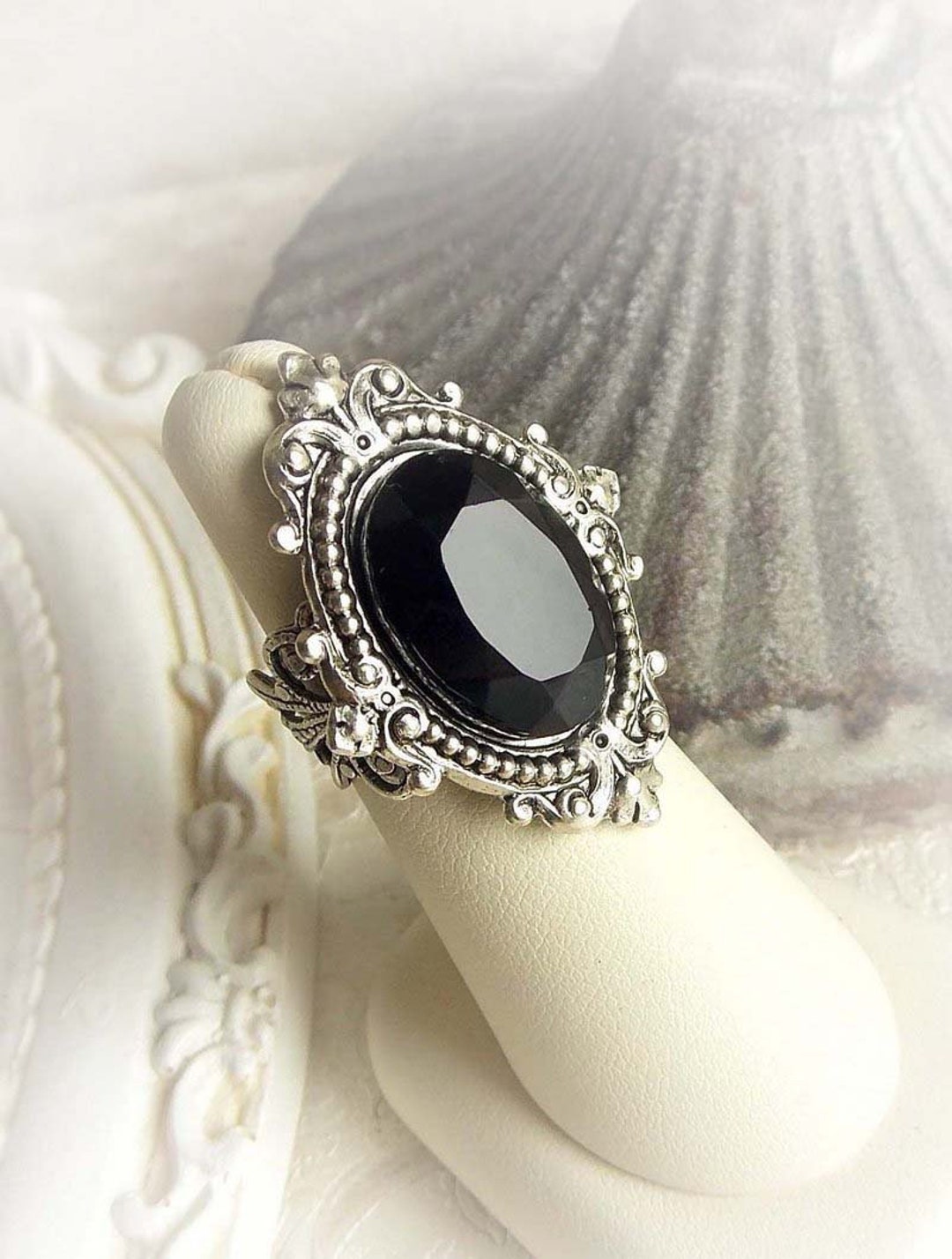 Black Jewel Ring Gothic Victorian Ring Black Crystal Cocktail Ring ...
