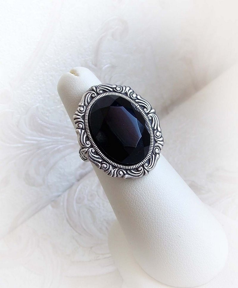 Black Crystal Ring: Gothic Victorian Style, Aged Silver Ornate Jewelry ...