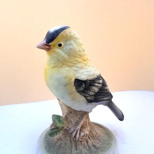Vintage Lefton Porcelain Bird Figurine Retired American Goldfinch ...