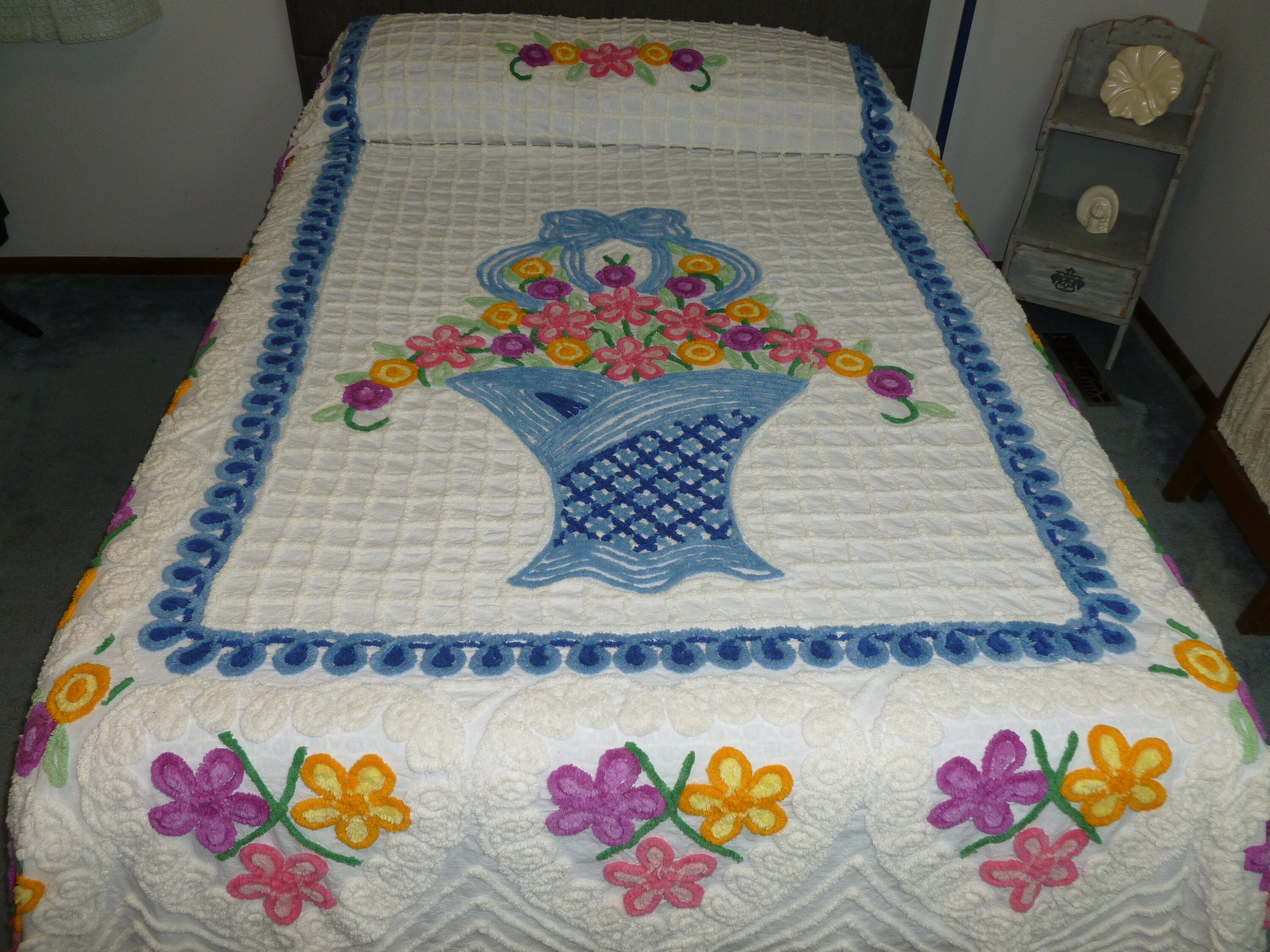 Bedding Quilts Antique Vintage Chenille Bedspread Plush Floral Chenille ...