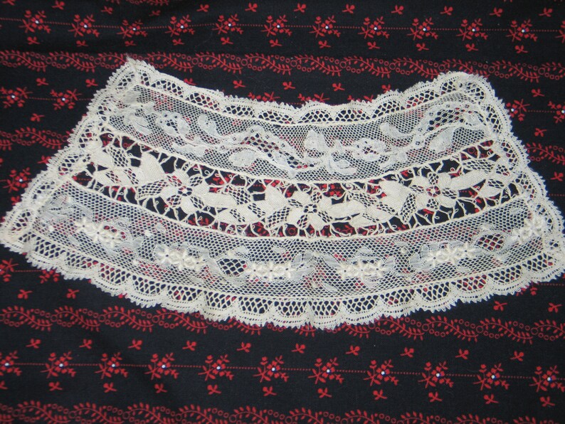 Pair of Antique Victorian Lace Cuffs / Vintage Lace / Point De | Etsy