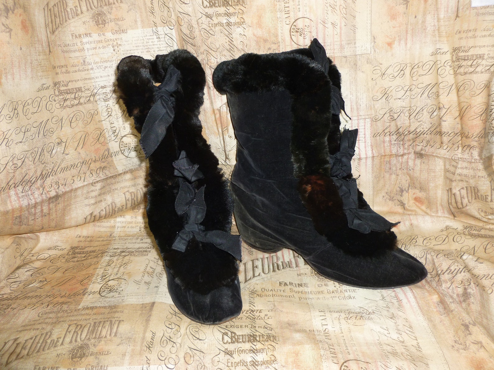 Antique Carriage Boots / Victorian Edwardian Boots Black Velvet Fur ...