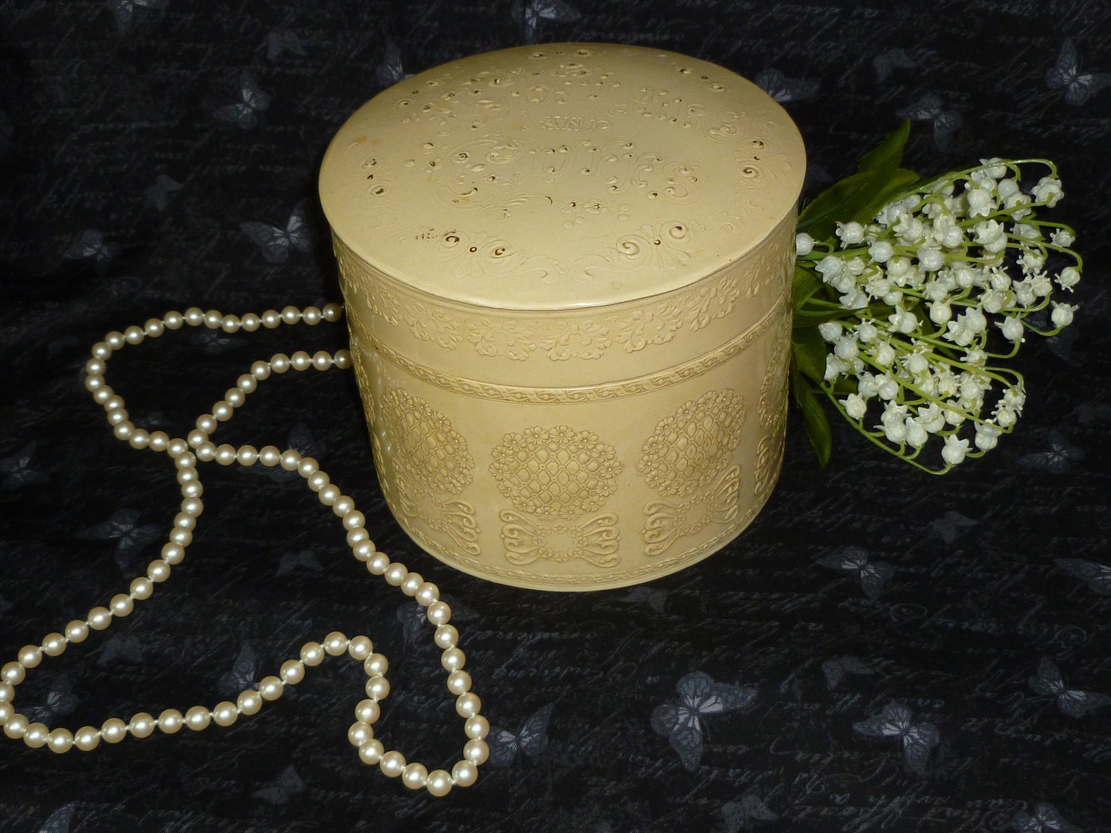 Antique Celluloid Vanity Dresser Box / Collar Cuff Box / Victorian ...