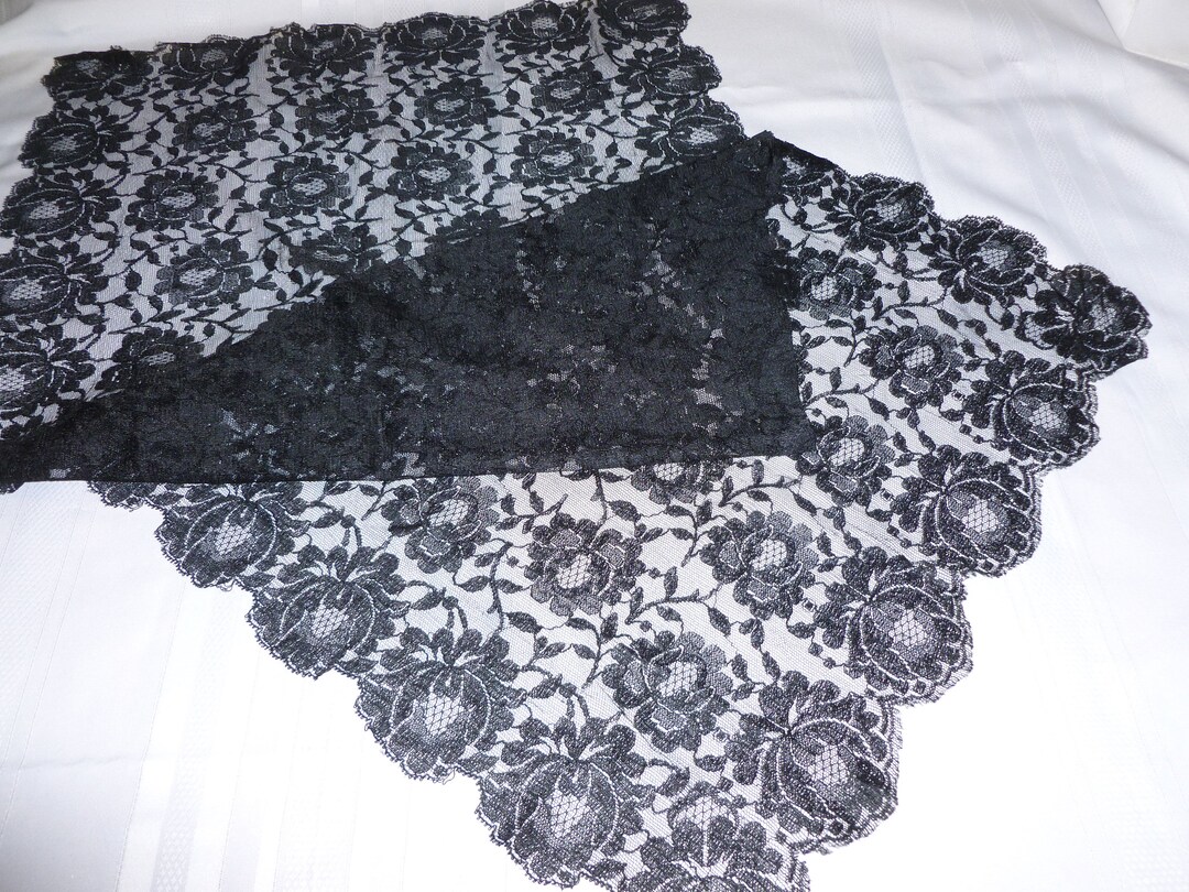 Amazing ANTIQUE LACE Shawl CHANTILLY Lace Scarf Mantilla Veil 46" X 22 ...