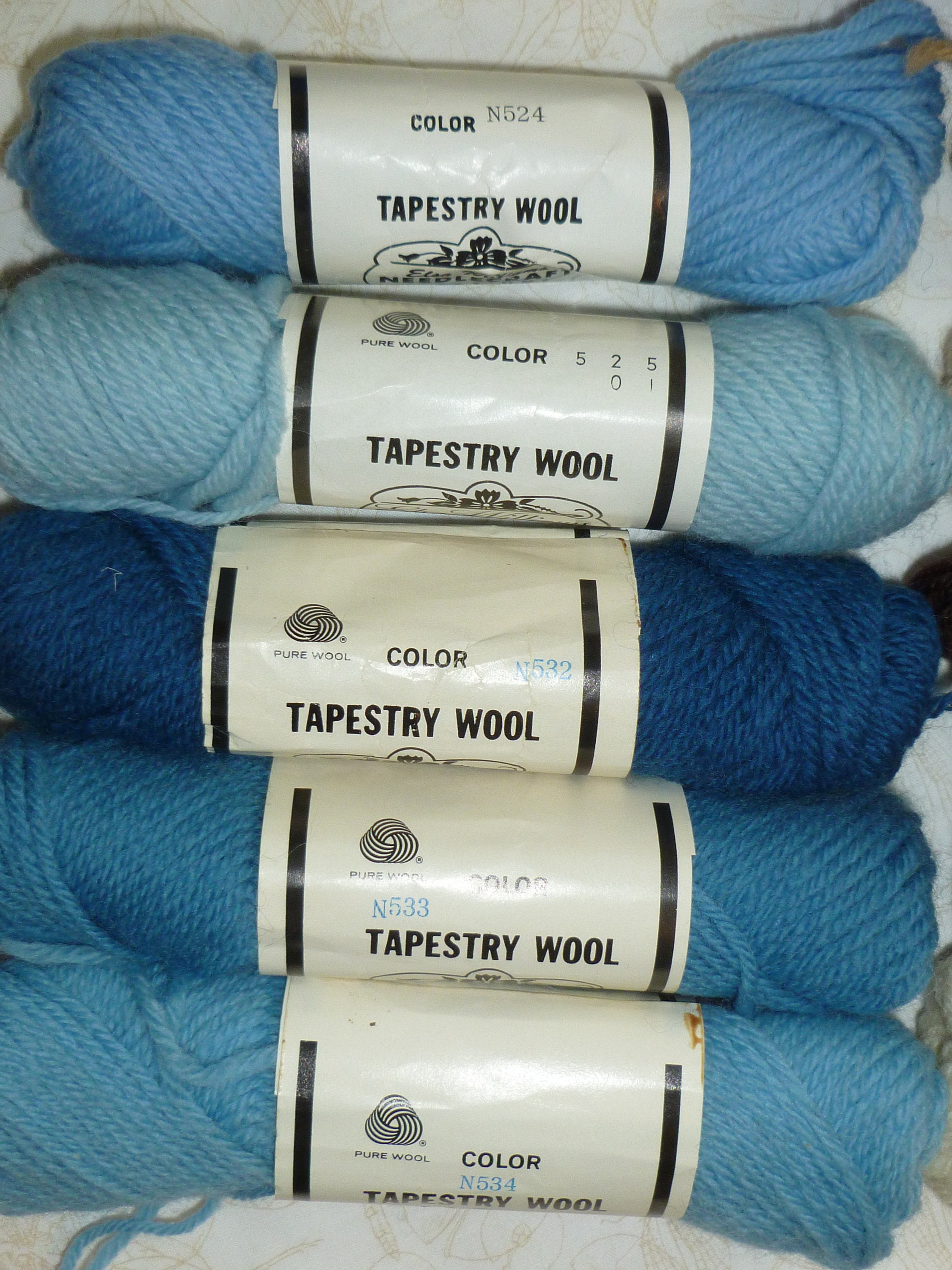 1 Needlepoint Wool Yarn -elsa Williams 100% Wool Crewel Yarn - 40 Yards ...