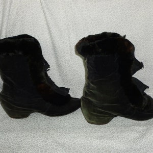 Antique Carriage Boots / Victorian Edwardian Boots Black Velvet Fur ...