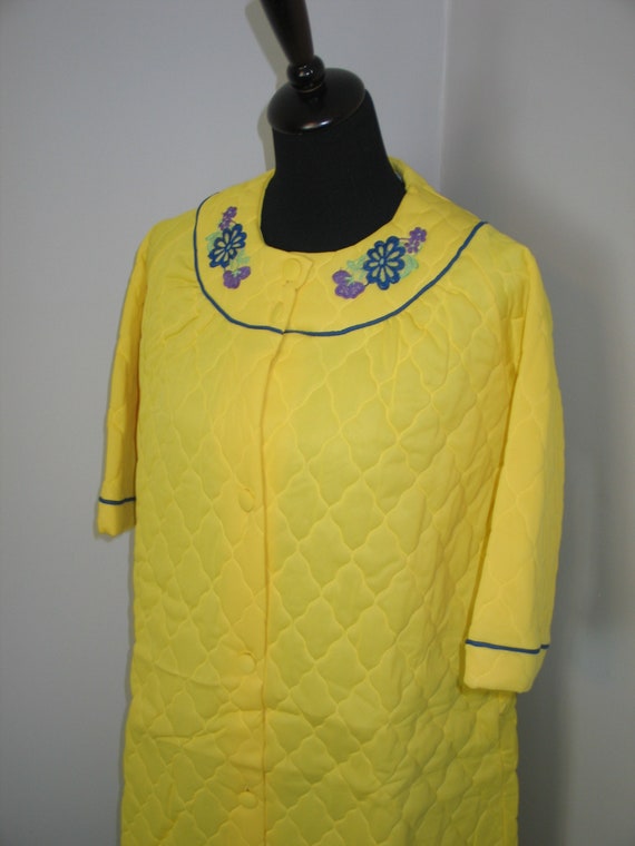 Vintage Quilted Robe-UNWORN-1960's House Coat-Montgom… - Gem
