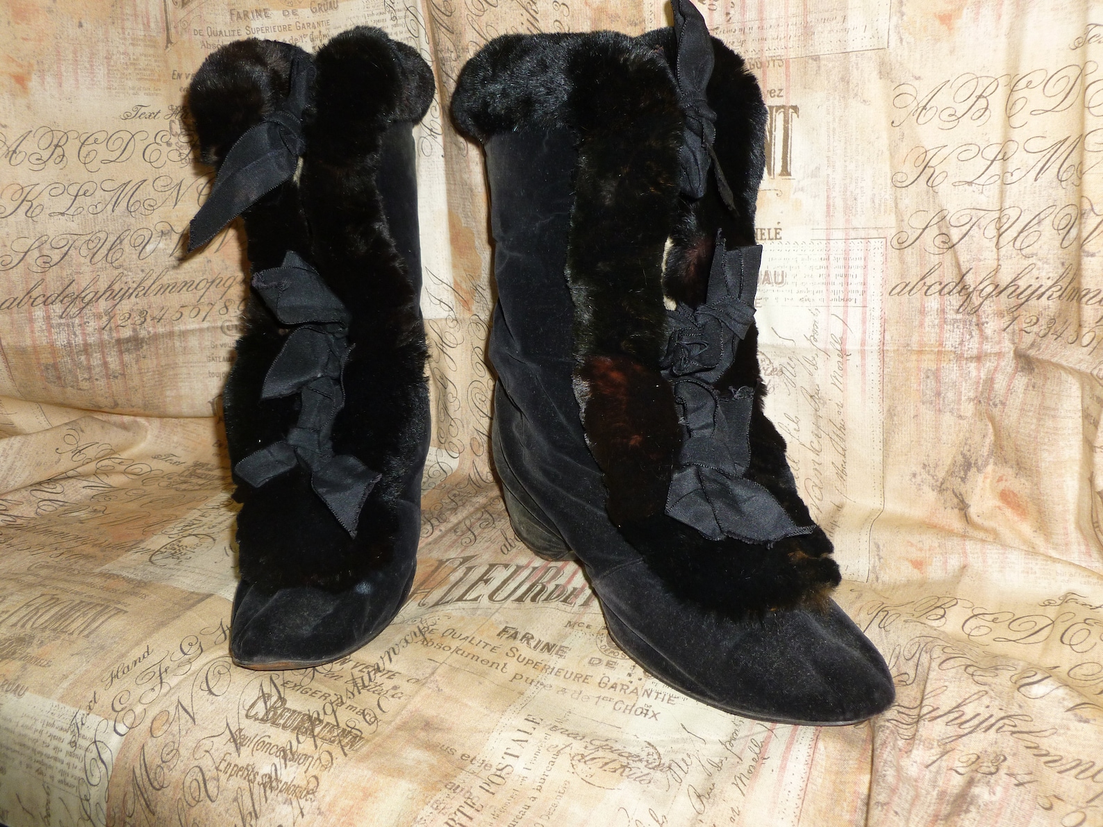 Antique Carriage Boots / Victorian Edwardian Boots Black Velvet Fur ...