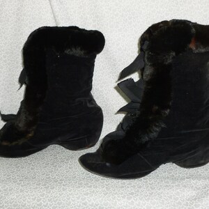 Antique Carriage Boots / Victorian Edwardian Boots Black Velvet Fur ...