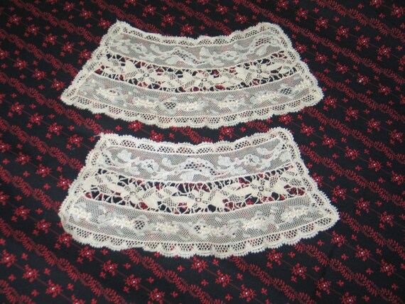Pair of Antique Victorian Lace Cuffs / Vintage Lace /… - Gem