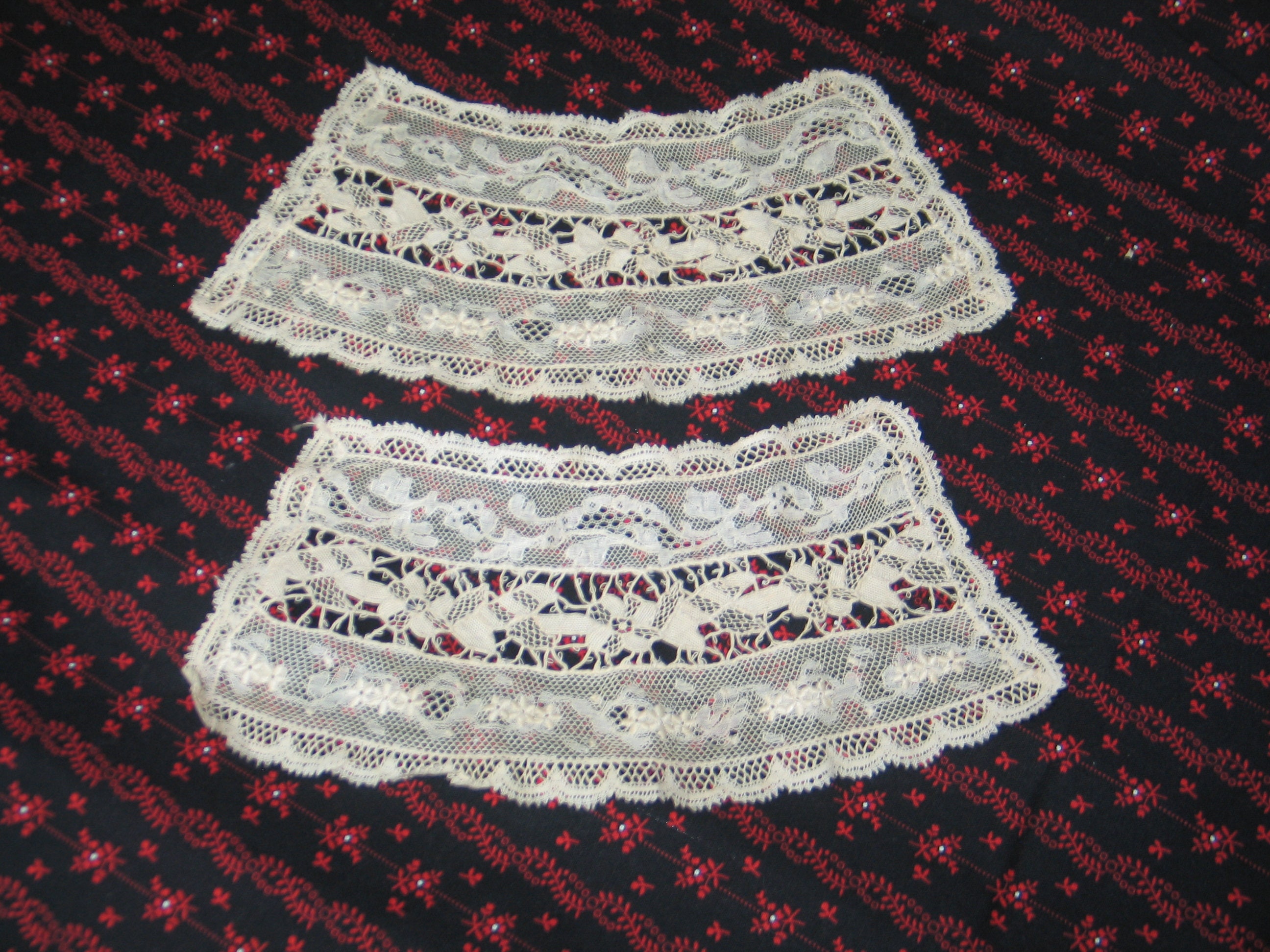 Pair of Antique Victorian Lace Cuffs / Vintage Lace / Point de | Etsy