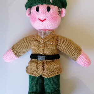 Royal Irish Regiment Soldier & the Colonel Toy Knitting Pattern - Etsy