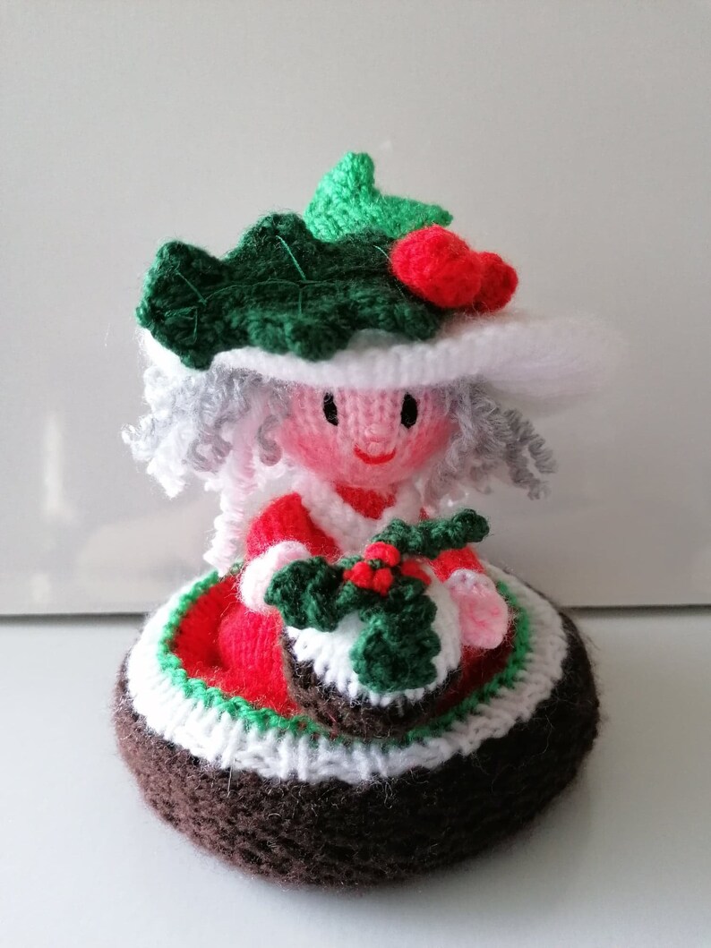 Plum-pudding Mrs Claus Knitting Pattern - Etsy