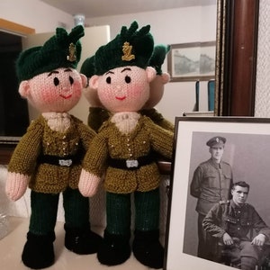 Royal Irish Regiment Soldier & the Colonel Toy Knitting Pattern - Etsy