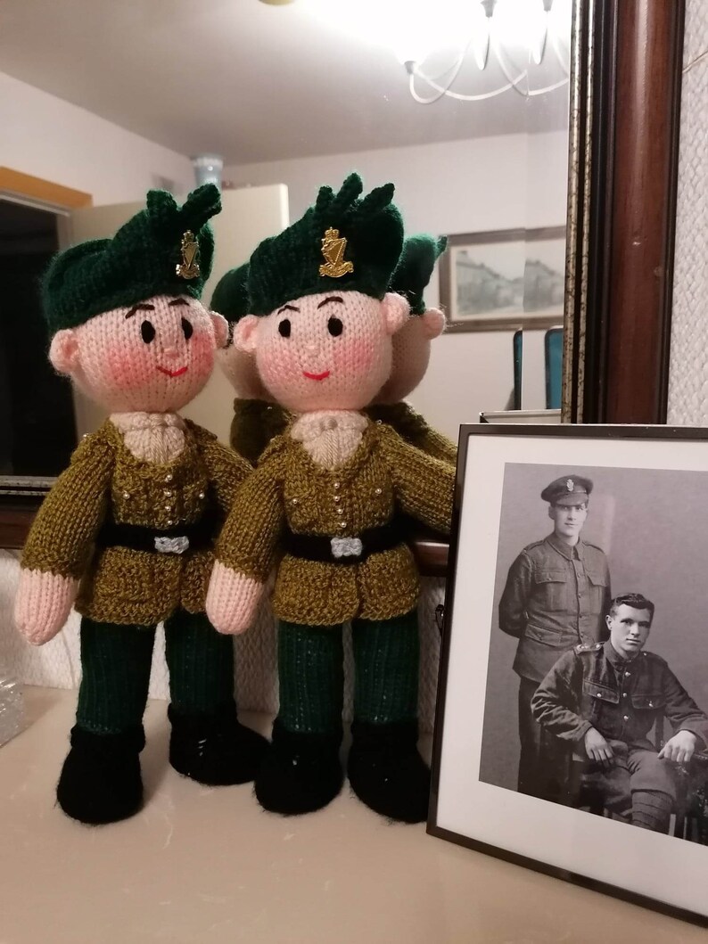 Royal Irish Regiment Soldier & the Colonel Toy Knitting - Etsy
