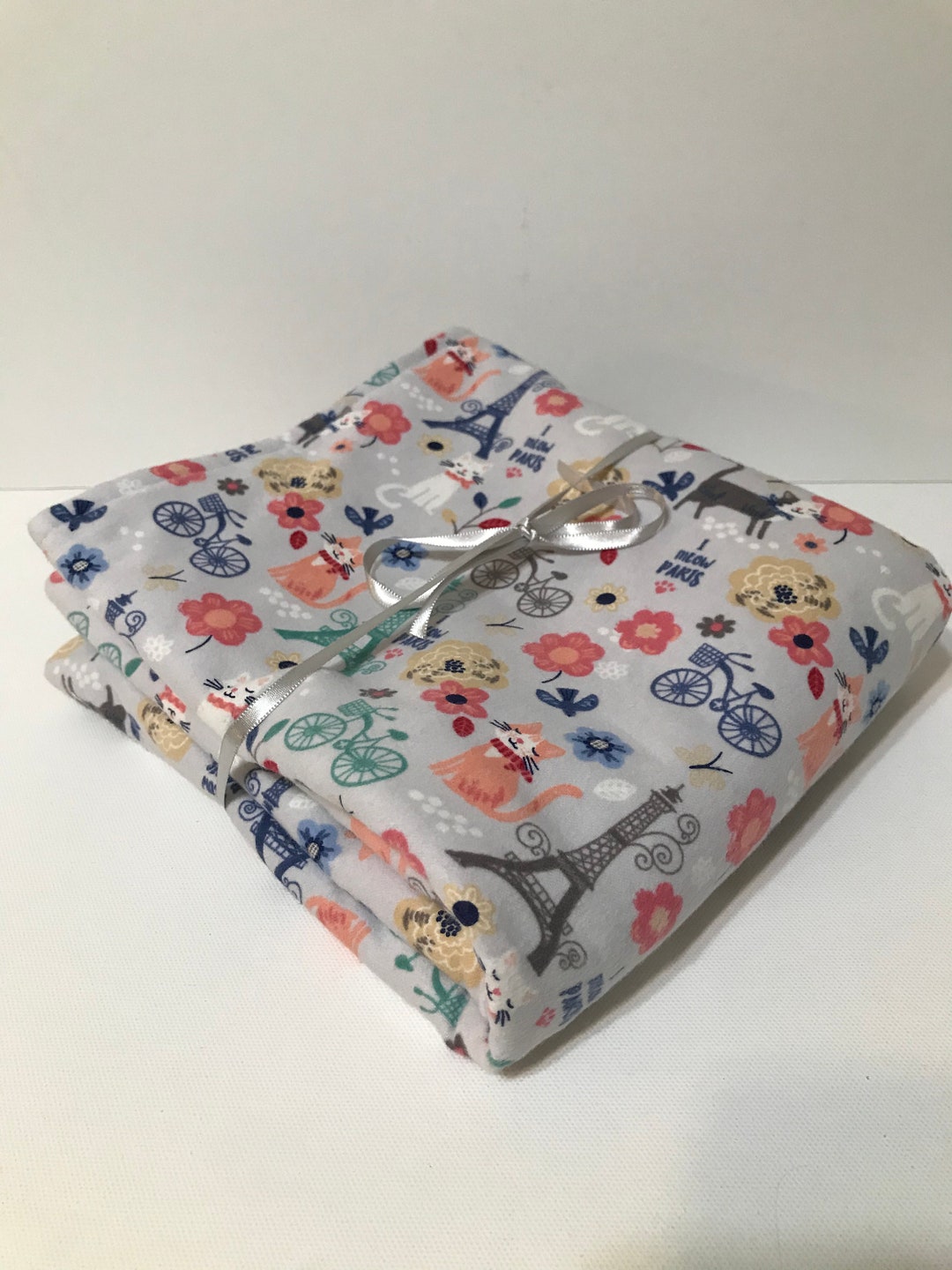 Beautiful Flannel Catnip Cat Floral Mat-blanket- Sleep Mat- Warm Sleep ...