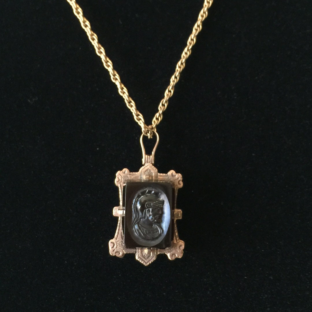 Victorian Carved Cameo Soldier Cameo Gold Double Locket 1880s - Etsy