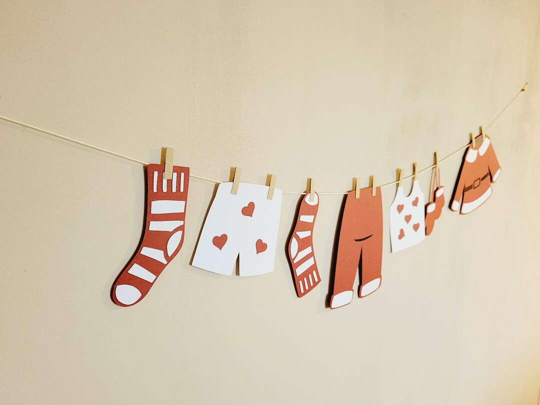 Santa Clothesline Christmas Garland – Eco-friendly Paper Garland ...