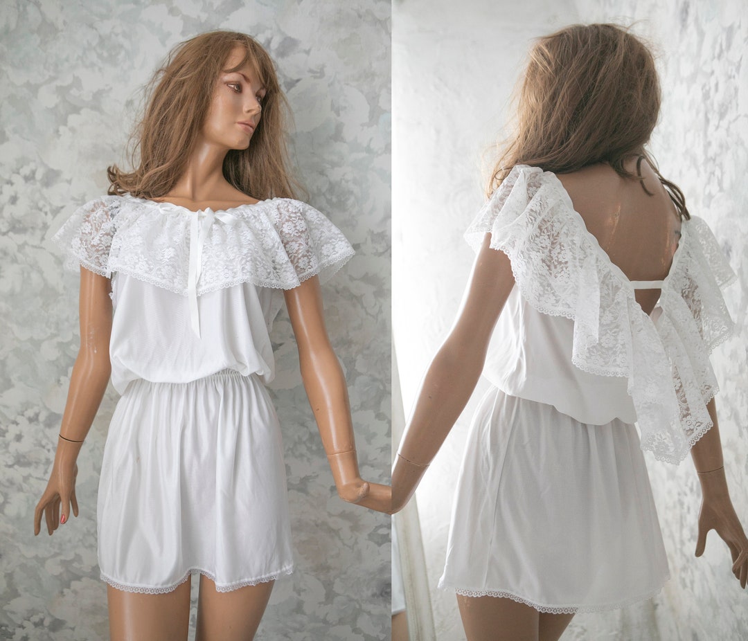 70s Woman Vintage White Night Dress Slip/mini Length Full Petticoat ...