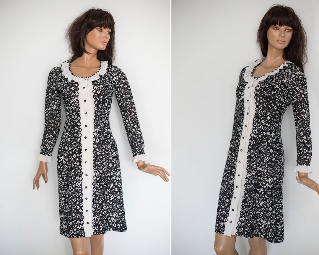 60s Mod Style Black White Flower Print Fitted Dress/ Crimplene - Etsy