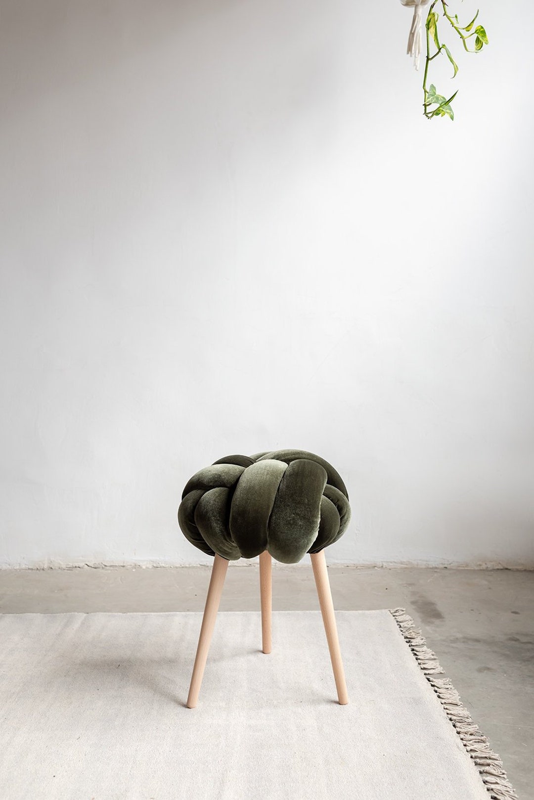 Olive Green Velvet Knot Hocker, Design Stuhl, moderner Stuhl ...