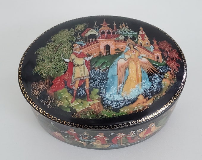 Traditional Russian Porcelain Palekh Box, Hand Painted Jewelry Box ...
