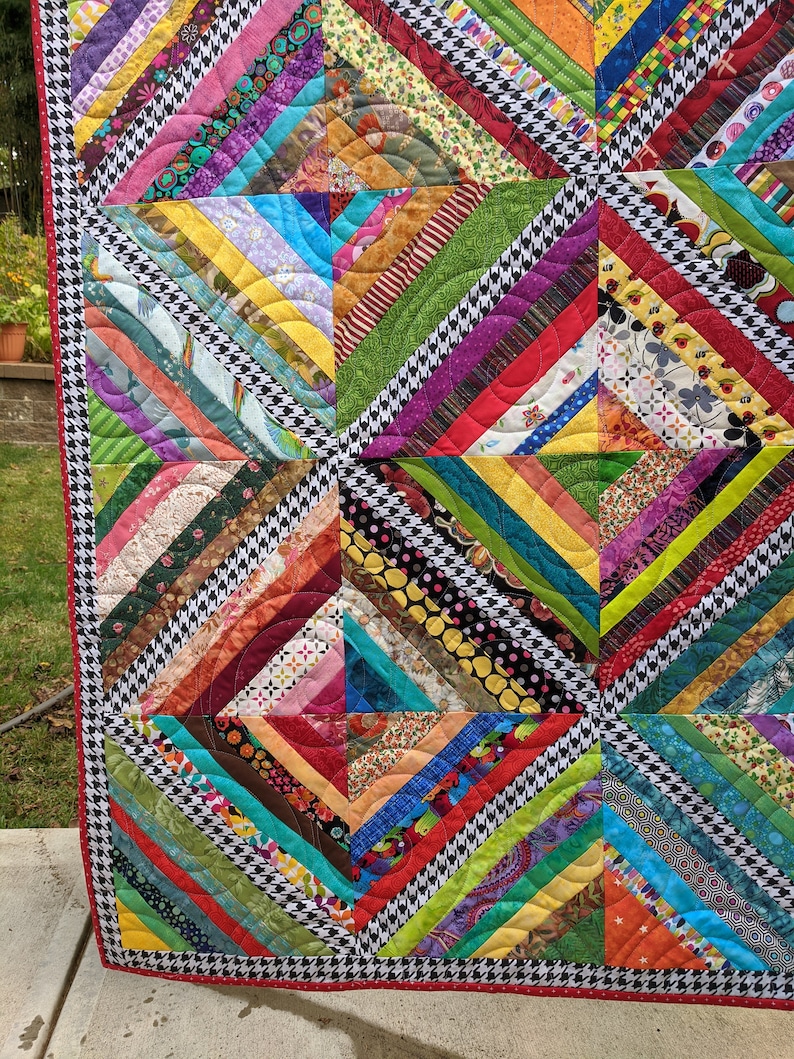 Scrappy Hounds Tooth Quilt, Wall Quilt, Lap Quilt - Etsy