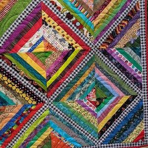 Scrappy Hounds Tooth Quilt, Wall Quilt, Lap Quilt - Etsy